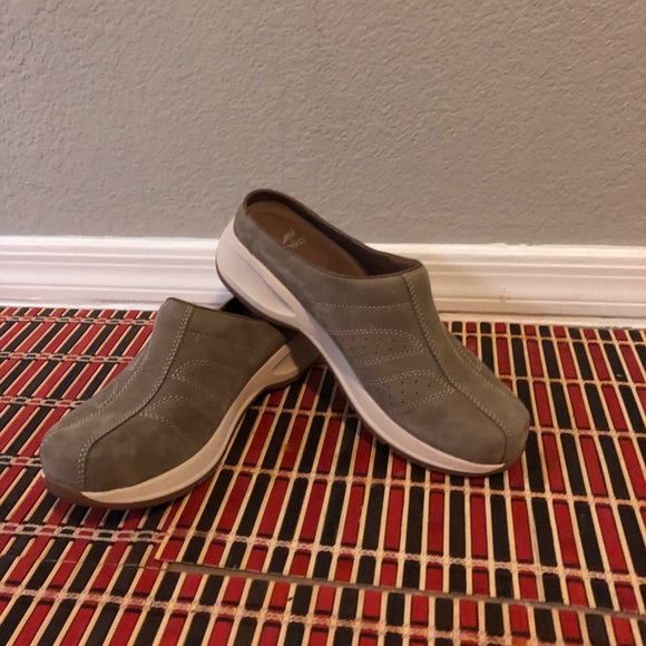 Dansko | Shoes | Dansko Woman Shoes Size 38 | Poshmark